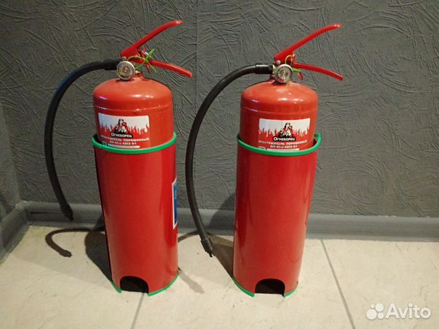 Огнетушитель порошковый с подставкой купить в Краснодаре | Товары для ...
