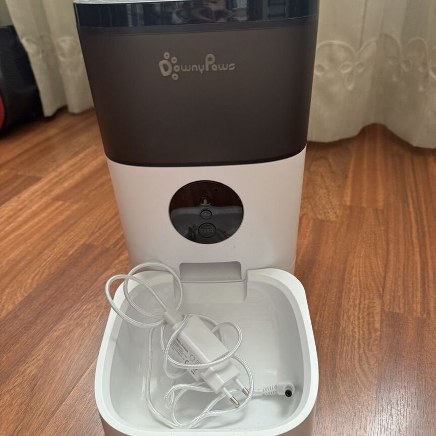 Автоматическая кормушка для животных DownyPaws