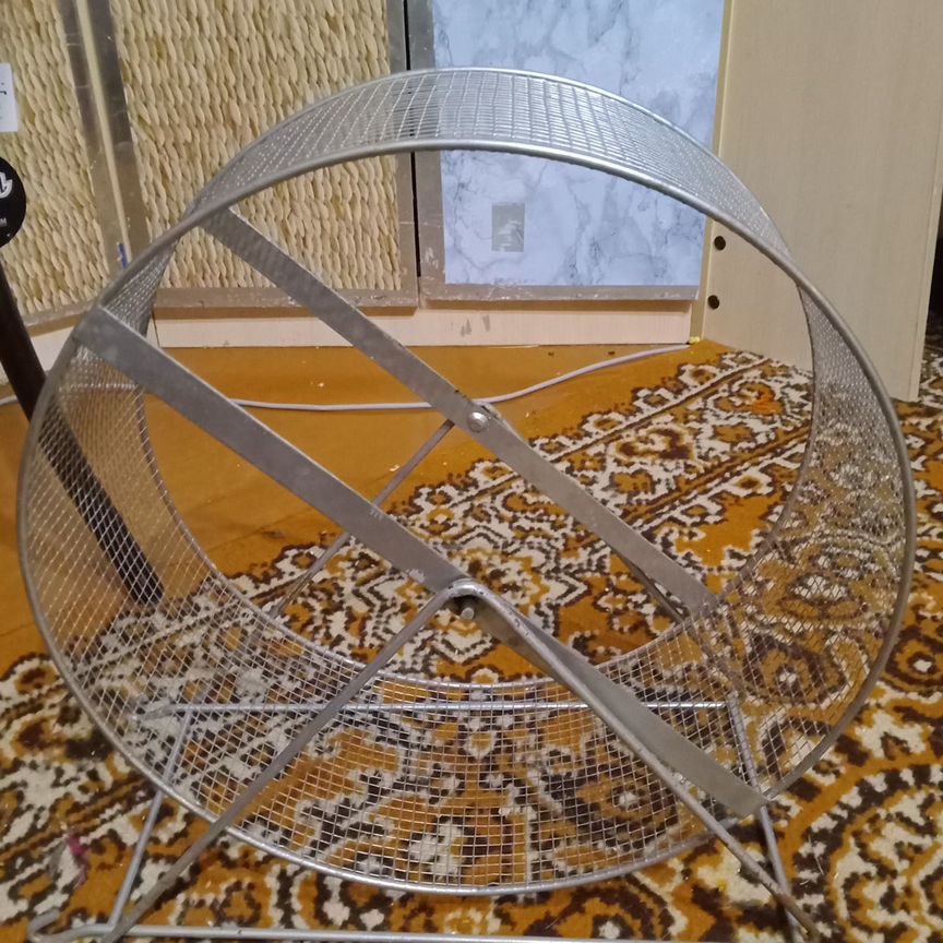 Беговое колесо для грызунов