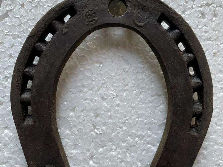 Подкова для лошади