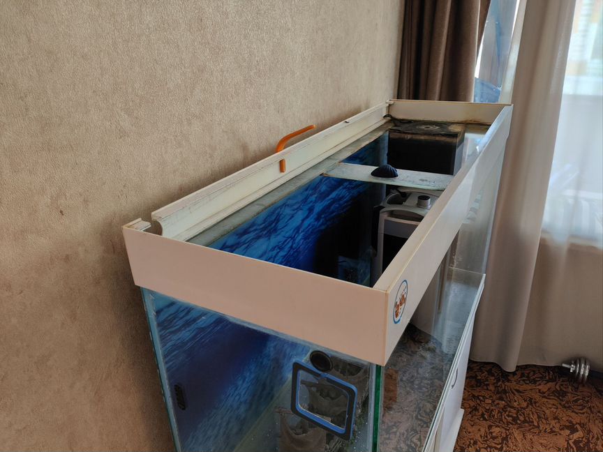 Продам аквариум 300 литров с тумбой