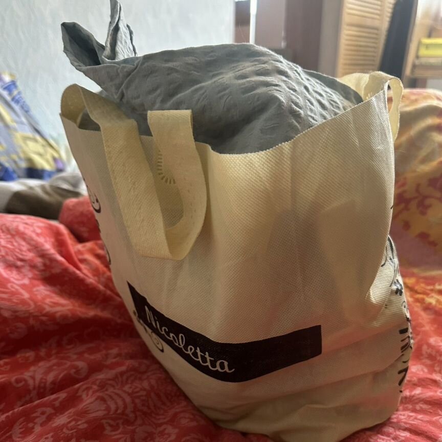 Лот вещи пакетом и корм для котят