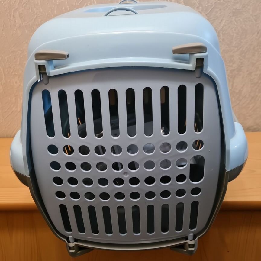 Переноска для кошек и собак пластиковая