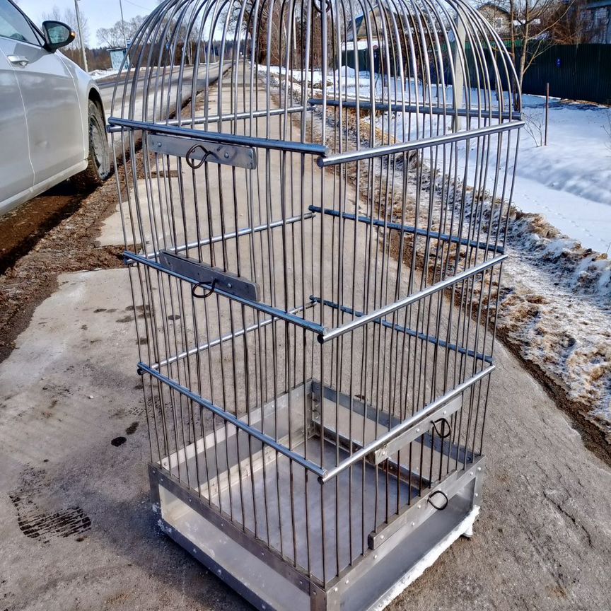 Клетка для крупного попугая