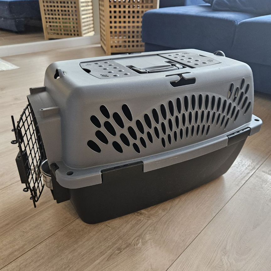 Переноска для животных пластиковая