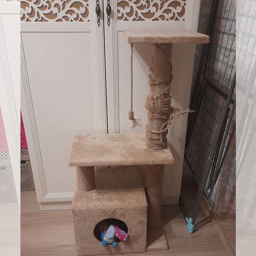 Когтеточка и домик для кошек