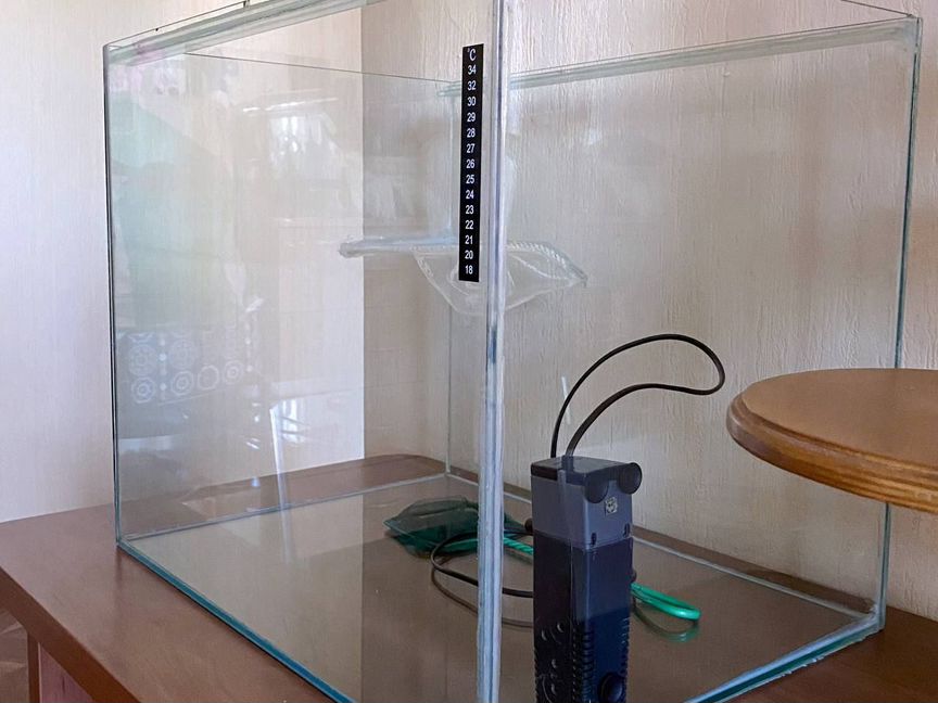 Аквариум с островом и фильтром