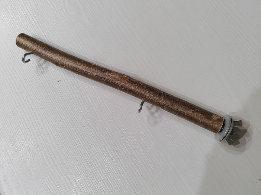 Жердочка для попугая