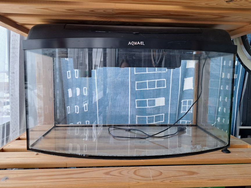 Отдам аквариум 60 литров