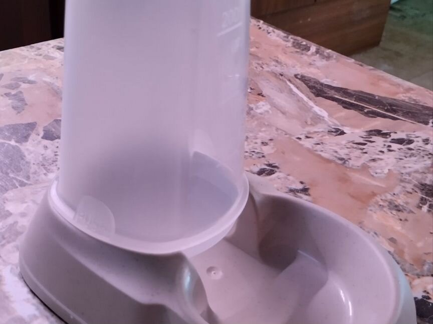 Кормушка для животных