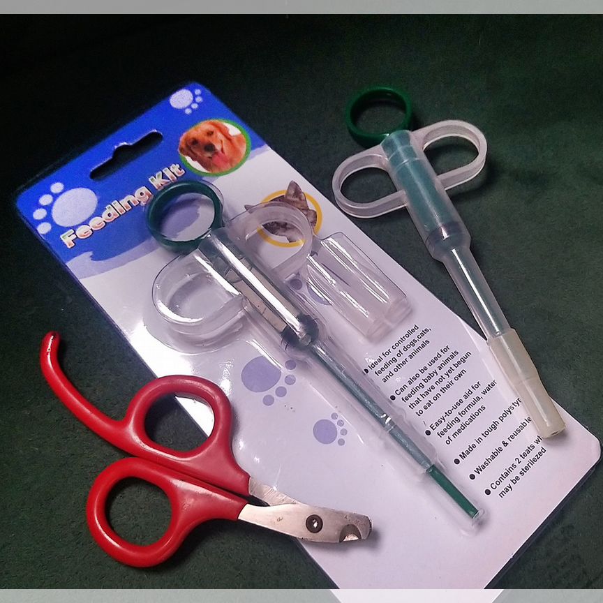 Таблеткодаватели и когтерез для животных