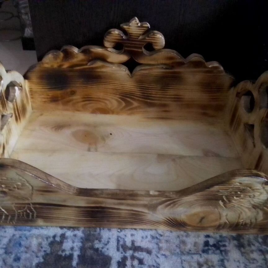 Лежанки для животных и изделия из древесины