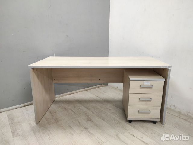 Стол письменный с подкатной тумбой б/у 03374 купить в Москве | Товары ...