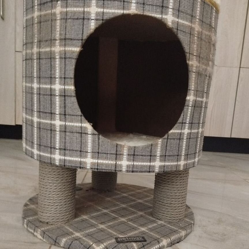 Домик для кошки с когтеточкой бу