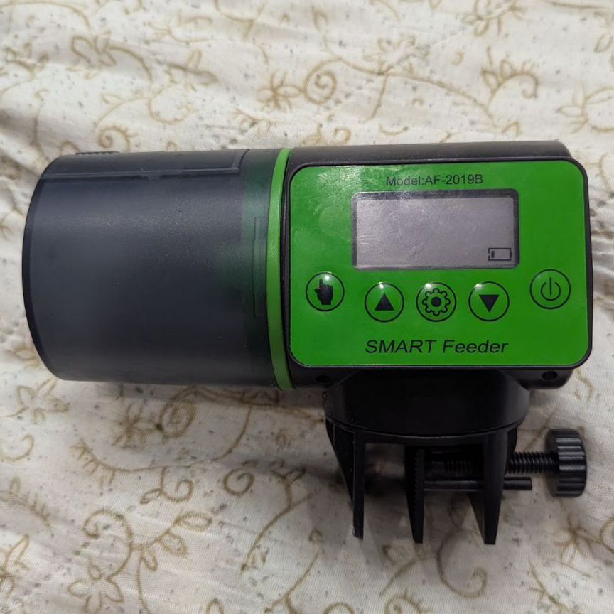 Кормушка для рыбок