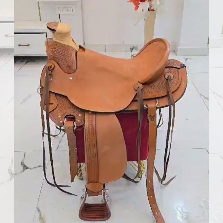 Седло для лошади вестерн