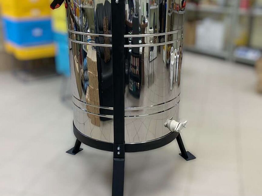 Медогонка 4 рам. Нерж. Поворотные кассеты