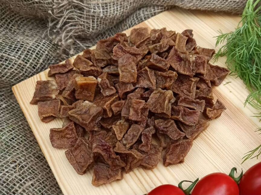 Лакомства для собак и кошек вымя говяжье сушеное