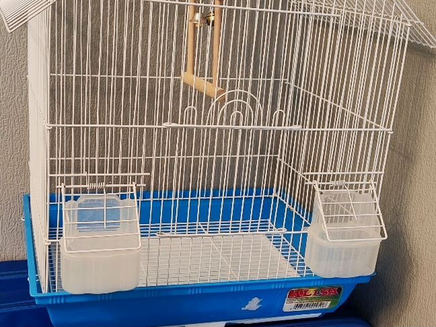 Клетка для птиц с качелькой