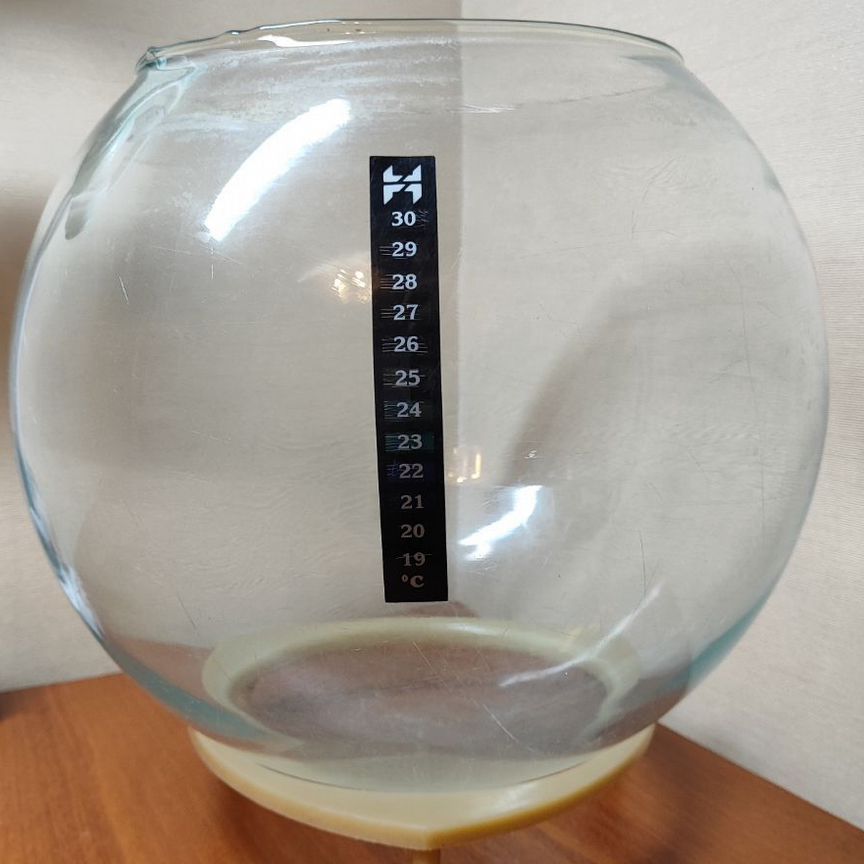 Аквариум круглый на подставке 20 л