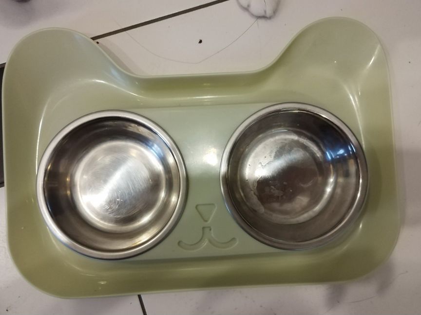 Миска для животных на подставке