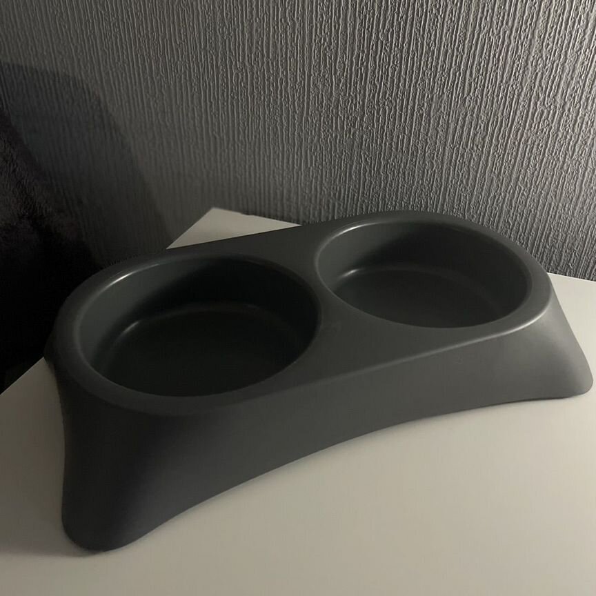 Миска для собак кошек животных пластиковая