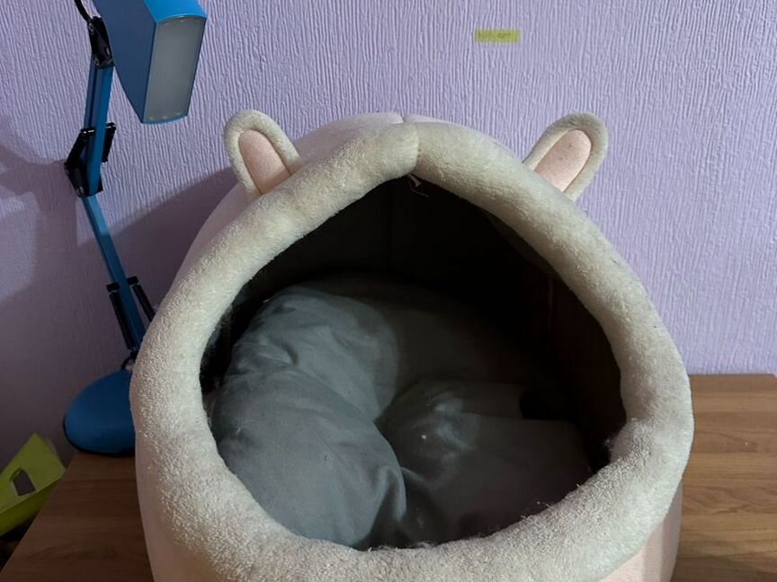 Лежанка для кошек бу