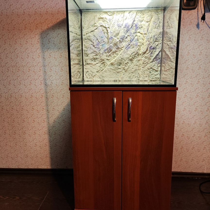 Аквариум с крышкой, тумбой и фоном, бу, 116л