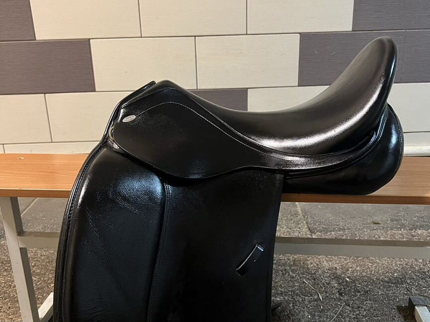 Выездковое седло kentaur artemis