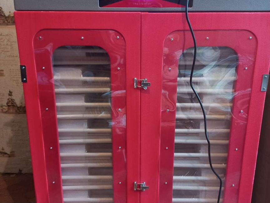 Автоматический Инкубатор на 1000 яиц