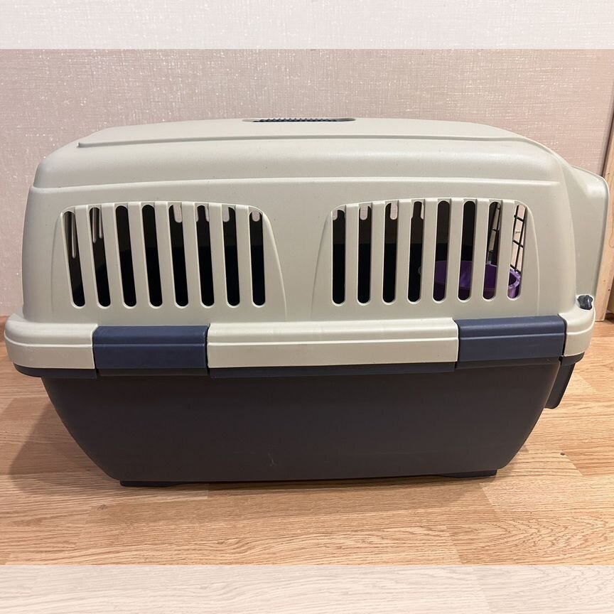 Переноска для кошек и собак