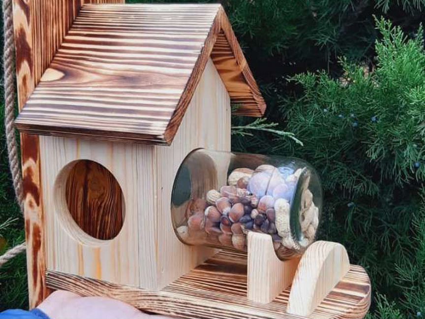 Кормушка для белок