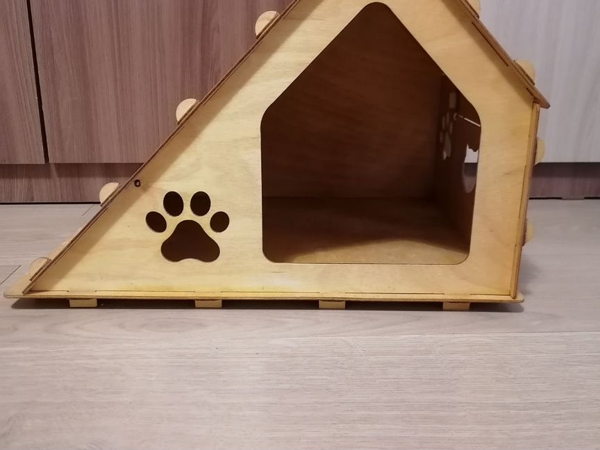Домик для кошек и собак