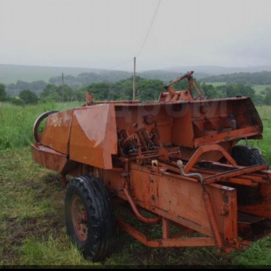 Пресс подборщик тюковый