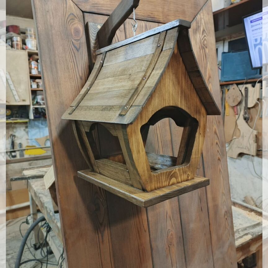 Кормушка для птиц из дерева