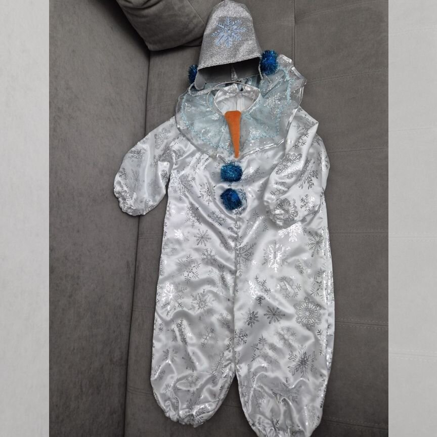 Новогодний костюм снеговика