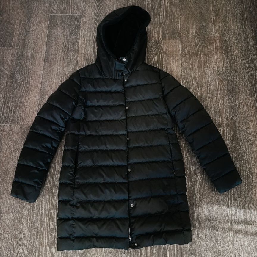 Куртки новые