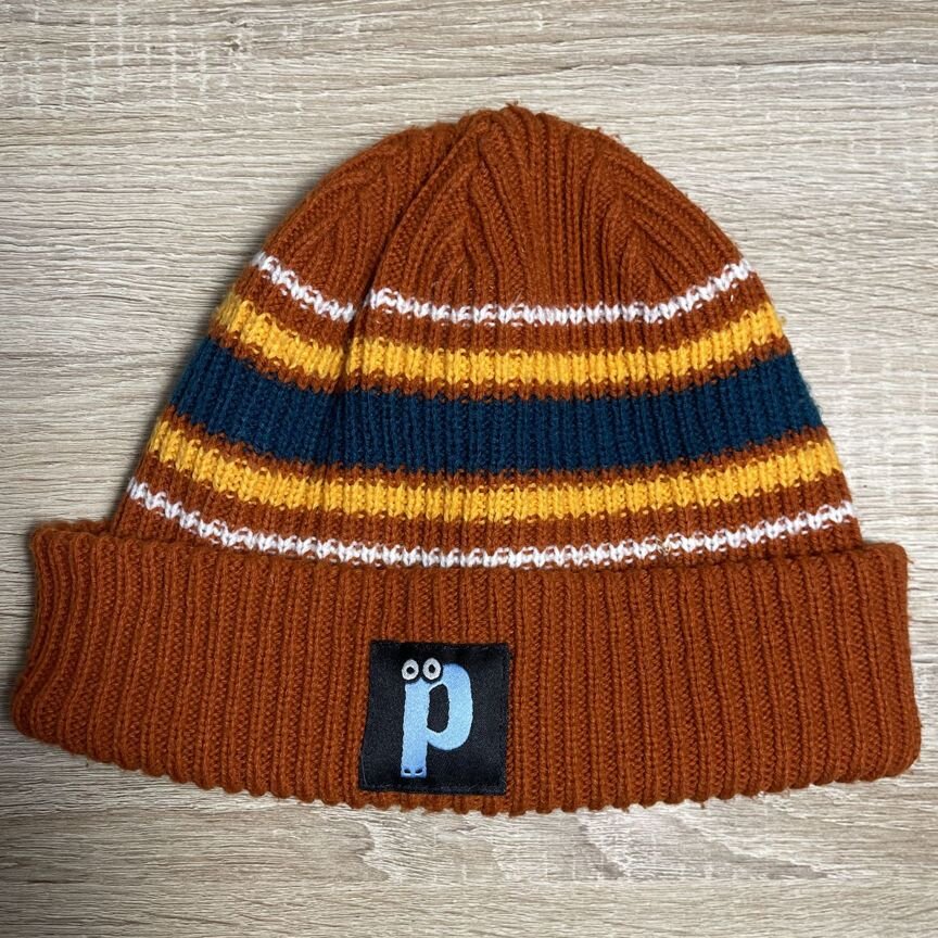 Шапка postaments