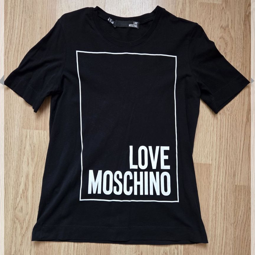 Футболка черная Moschino оригинал