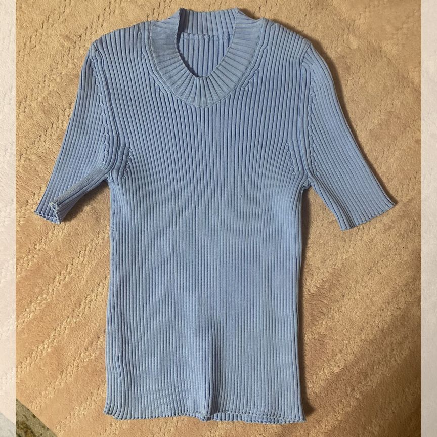 Женский голубой джемпер