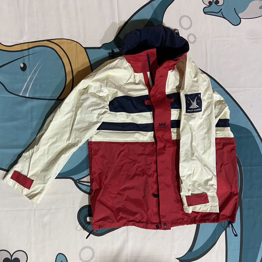 Шикарная куртка Helly Hansen