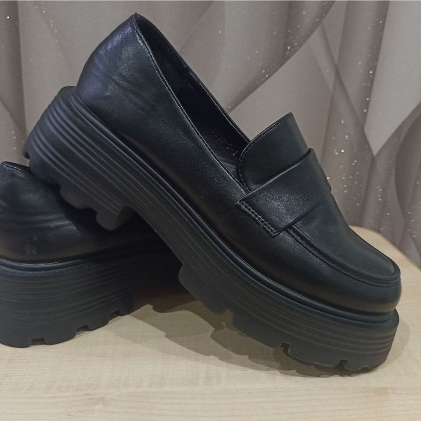 Лоферы женские 39 размер