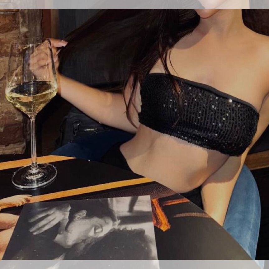 Топ с пайетками